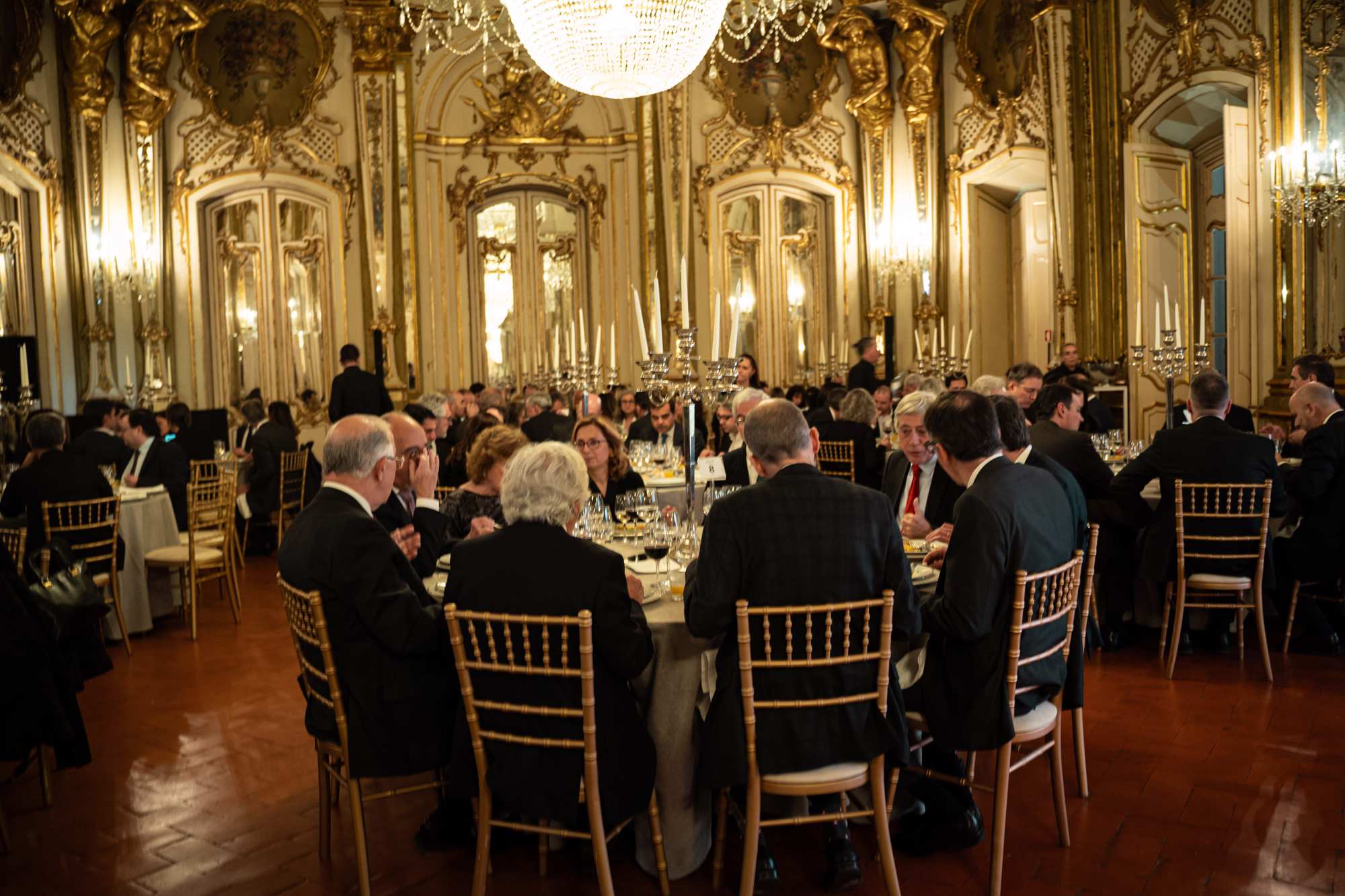 ALF CELEBRA 40 ANOS COM CERCA DE 700 MIL MILHÕES DE EUROS EM ...